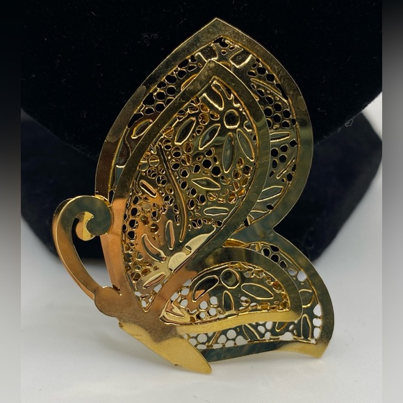 Source Unknown | Jewelry | Vintage 3d Faux Gold Filigree Butterfly ...